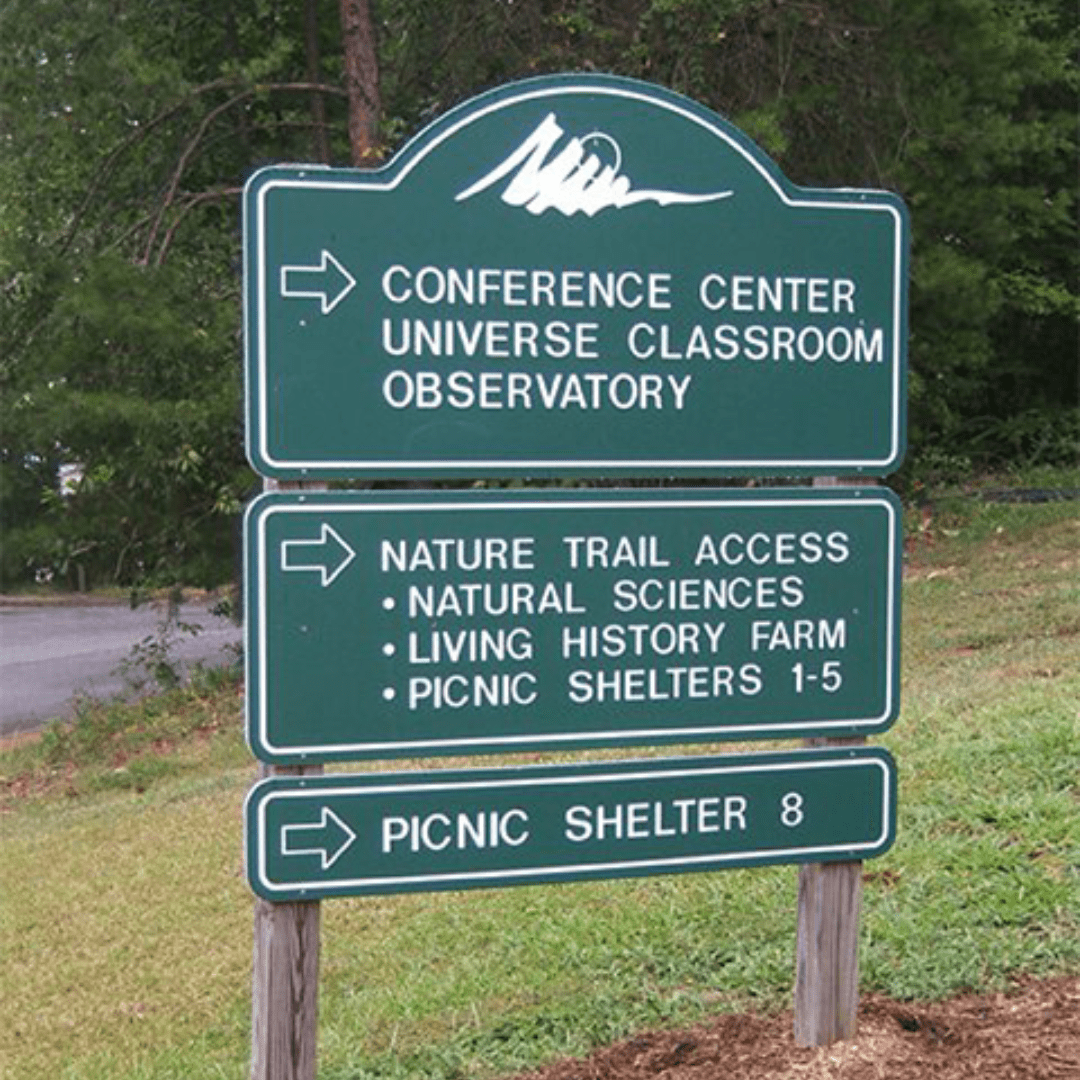 4 Types of Wayfinding Signs - King Plastic Corporation